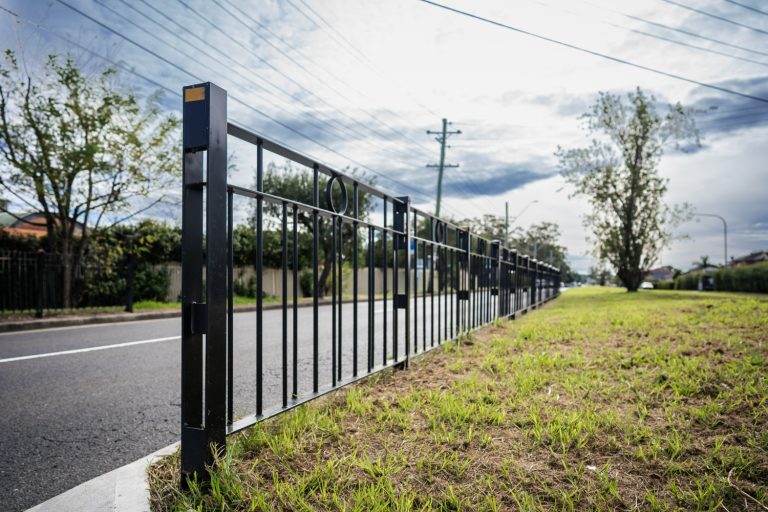 Street-Guard® TfNSW RMS Pedestrian Fencing | Guard-R Group